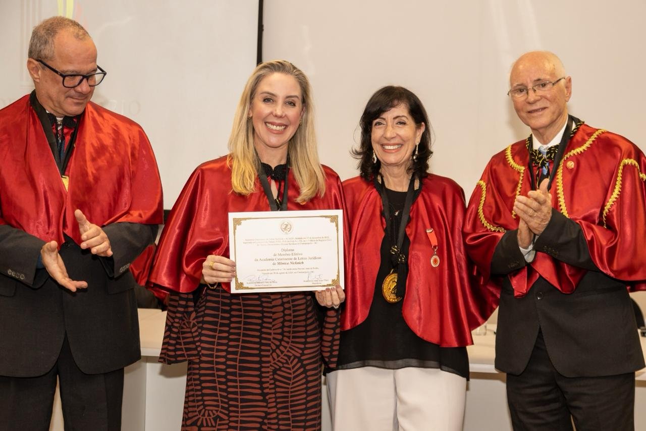 Mônica Nicknich Toma Posse Na Cadeira 34 Da ACALEJ, Patrono João De ...